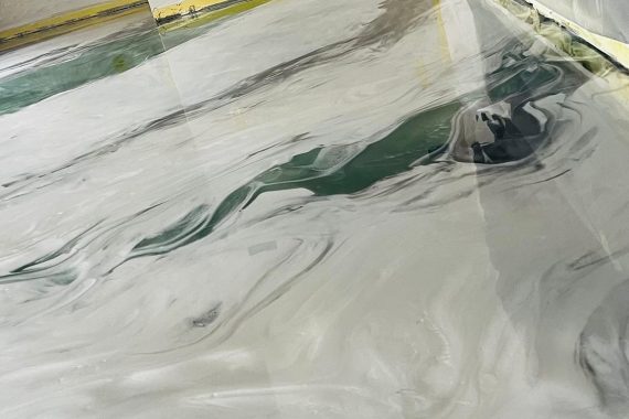 Epoxy podovi: vodič kroz cijenu, prednosti, održavanje i usporedbu s ...